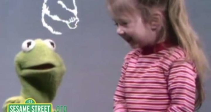 Sesame Street Alphabet Recital Goes Adorably Wrong - Learning Liftoff